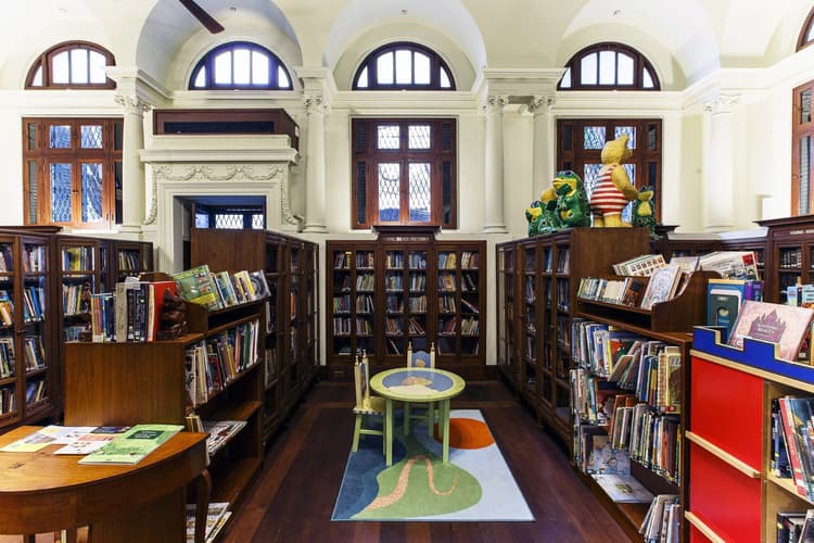 Neilson Hays Library